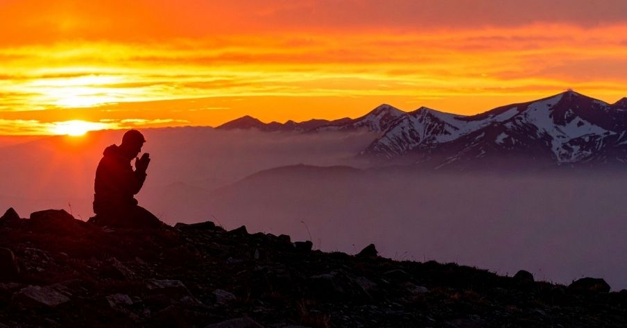 Kratka Jutarnja Molitva - Započni Dan s Božjim Blagoslovom